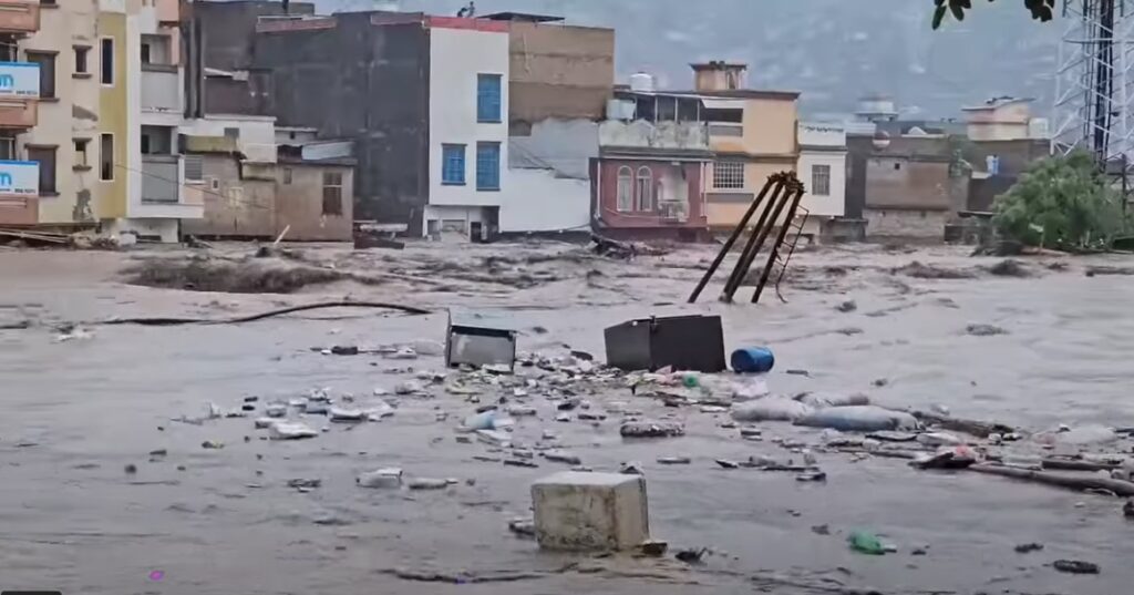 Cloudbursts, flash floods play havoc in KPK, 200 killed , many more ...